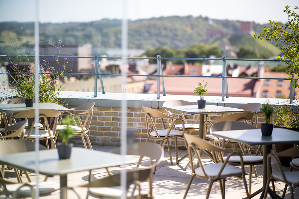Neringa Rooftop baras - baras su puikiausiu Vilniaus vaizdu