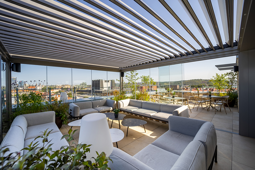 Neringa Rooftop baras - baras su puikiausiu Vilniaus vaizdu